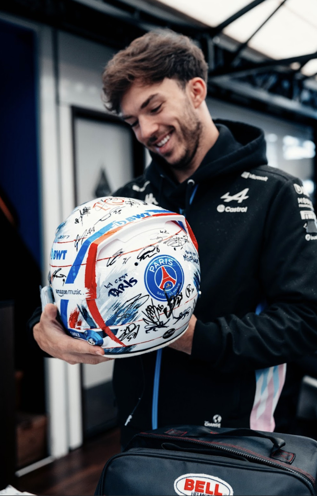 A helmet in PSG colours for Pierre at the F1 Grand Prix at Silverstone